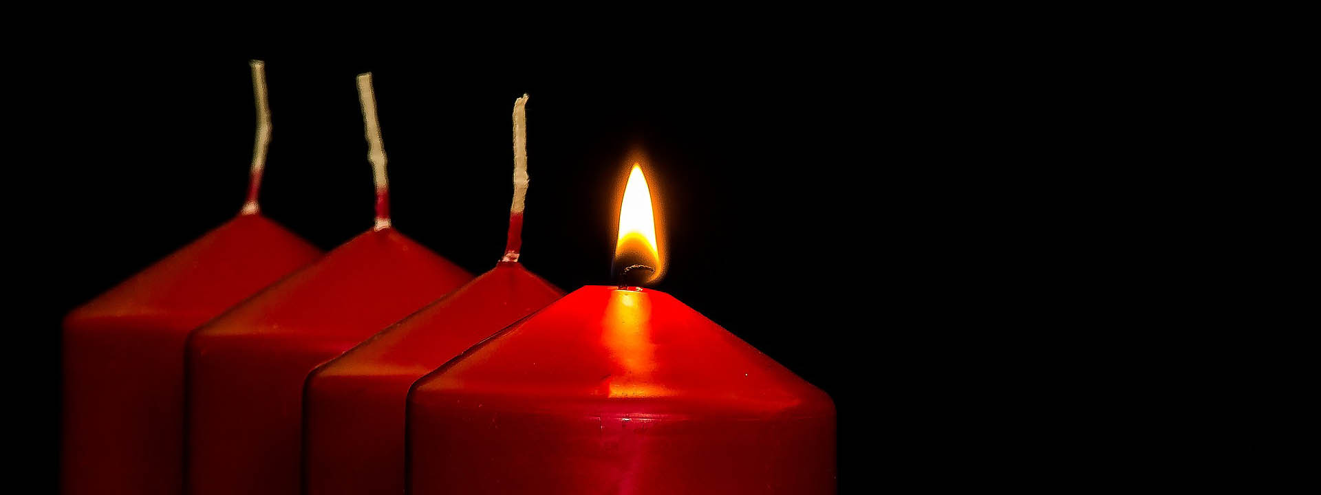 Bloemschikking eerste Advent - Hervormde Gemeente Maranathakerk