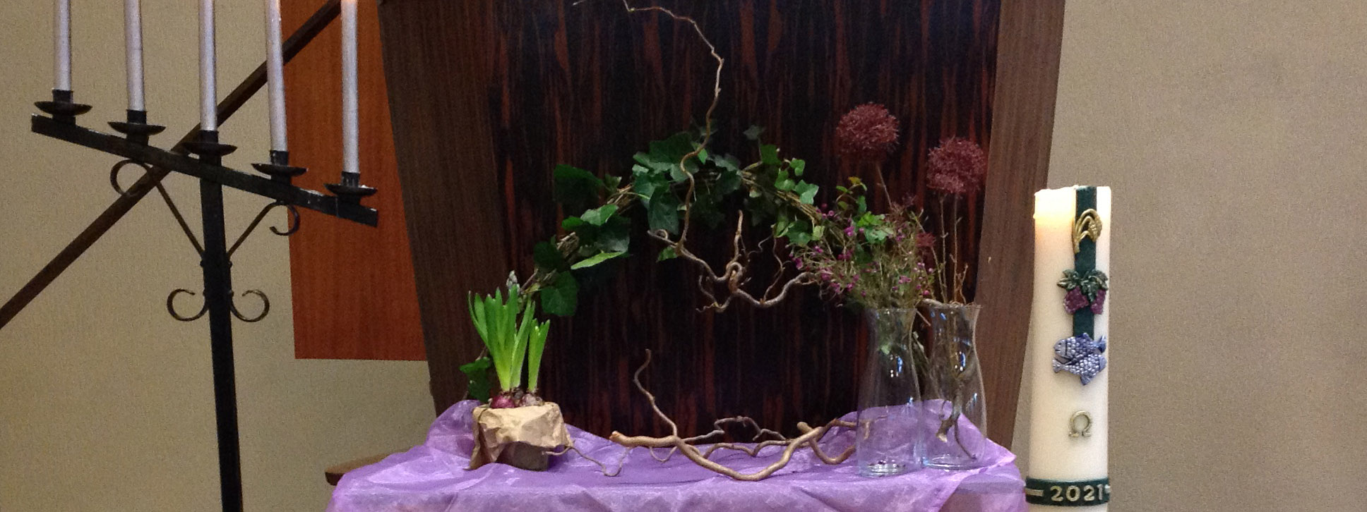 Liturgische bloemschikking vierde Advent - Hervormde Gemeente Maranathakerk Liturgische bloemschikking vierde Advent - Hervormde Gemeente Maranathakerk